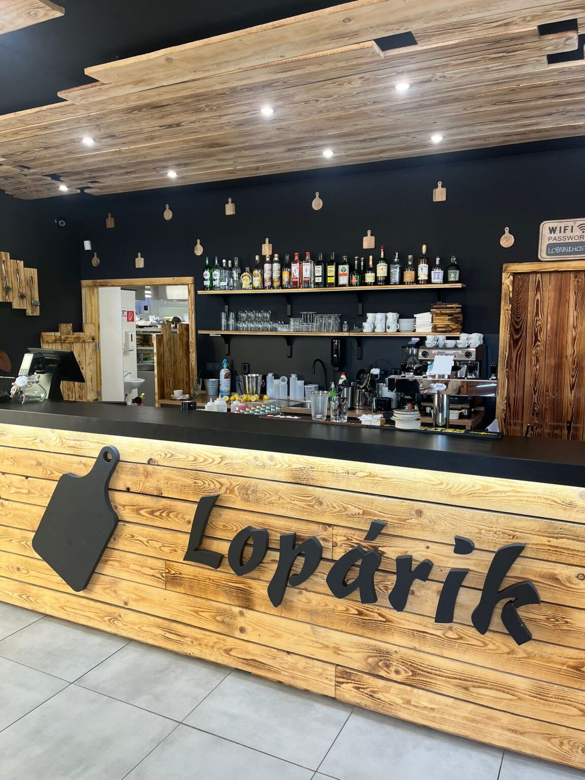 Galéria - Reštaurácia Lopárik